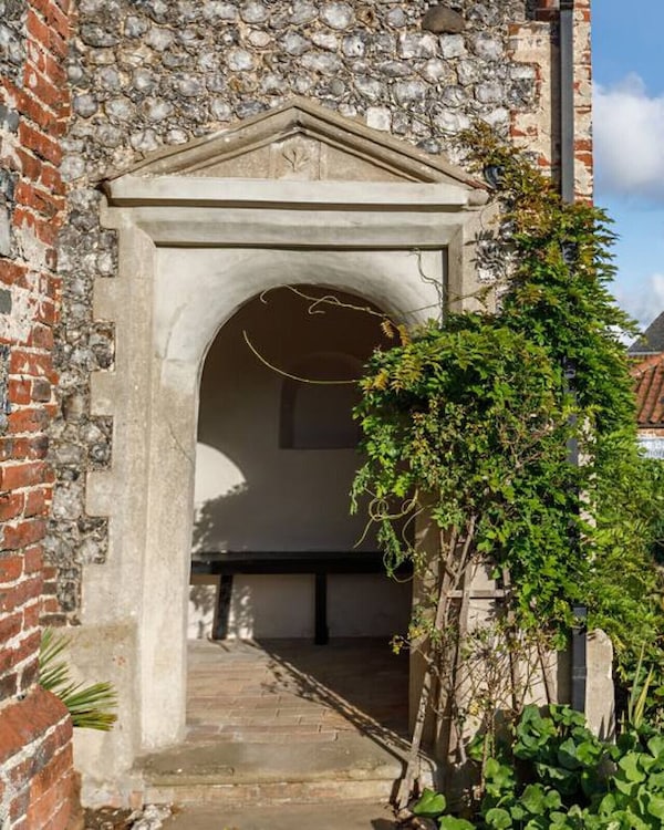 The Green House Hotel Cromer Sleeps 20 - Hot Tub - Norfolk