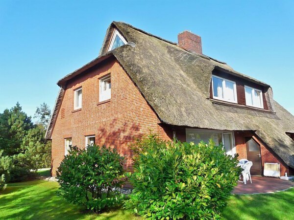 Thatched Vacation Home North Sea Oasis Apartment 2 - Sankt Peter-Ording