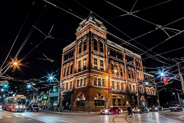 Toronto Adventure Awaits! 2 Modern Units Near Toronto Eaton Centre And Cn Tower - Toronto, ON