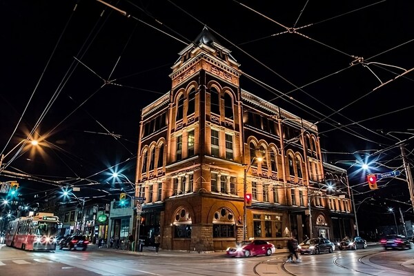 Family Getaway! 3 Comfortable Units, Minutes To Distillery District And Cn Tower - Toronto