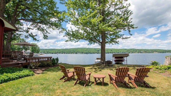 Serene Beauty At Inspiration Cove - Bloomfield, NY