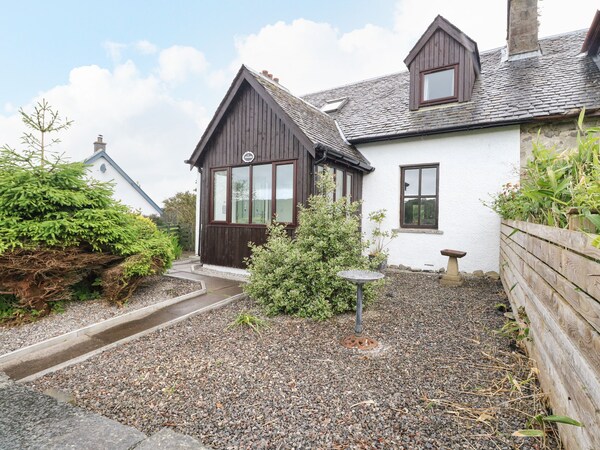 6 Lowlands, Pet Friendly, Country Holiday Cottage In Arisaig - Arisaig