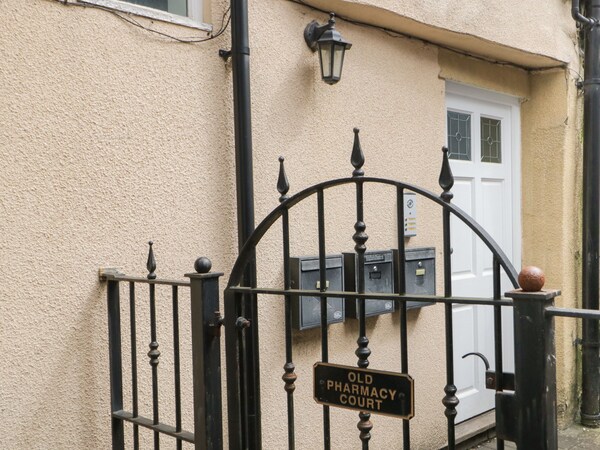3 Old Pharmacy Court, Family Friendly In Kendal - Kendal
