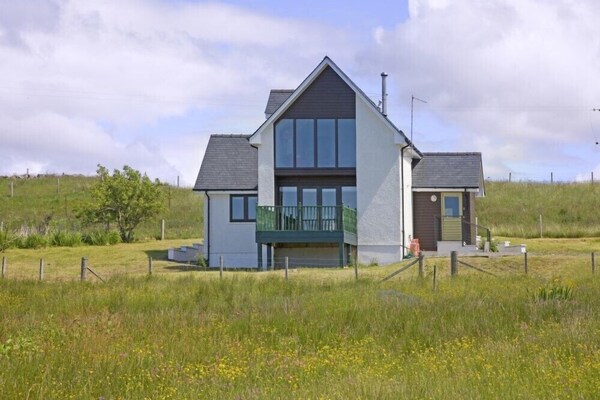 Star Na Mara, Pet Friendly, With A Garden In Arisaig - 斯凱島