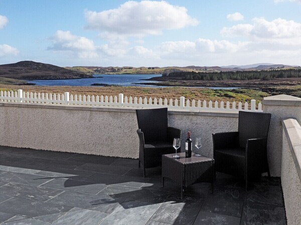 Dunraven, Family Friendly, With Open Fire In Stornoway - Lewis