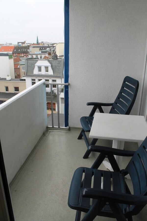 Zentrale 2-raum-ferienwohnung Mit Balkon & Stadtblick - Norderney