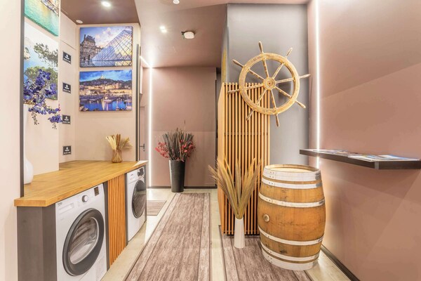 2 Pagnol - Apartment Sleeps 4 - Opera/old Port - Calanques de Marseille