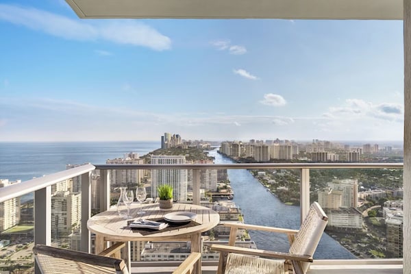 Wonderful Place To Stay! Onsite Pool, Near West Lake - Aventura, FL