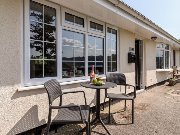 Ginger & Pickles, Romantic, With A Garden In Windermere - Windermere
