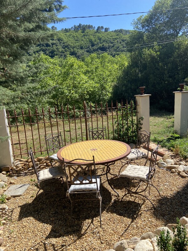 Appartement De Vacances Indépendant Avec Jardin Privé - Saint-Ambroix