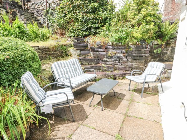 Y Bwthyn Bach, Pet Friendly, Character Holiday Cottage In Tregarth - Bangor