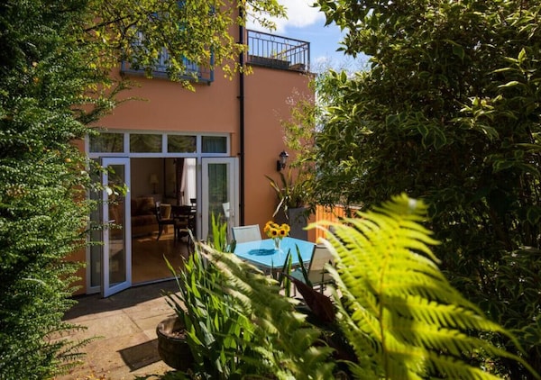 Kilmorie Lodge - One Bedroom House, Sleeps 2 - Torquay