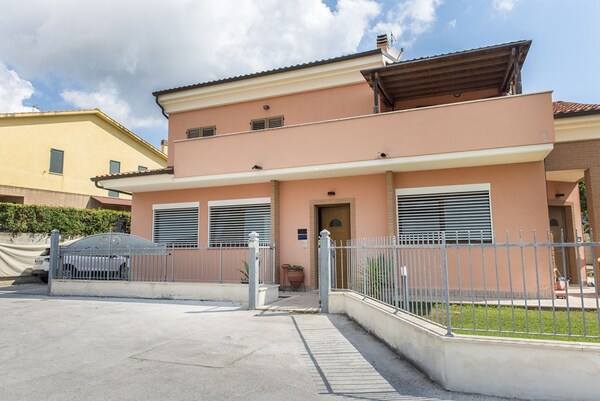 C006 - Camerano, New Three-room Apartment With Garden - Osimo