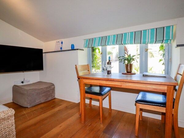 Periwinkle, Pet Friendly In Bude - Stratton