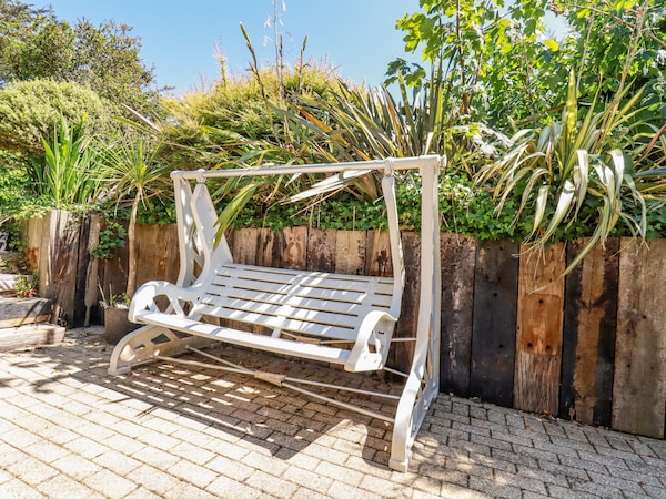 Cameo, Pet Friendly, With A Garden In Bude - Stratton