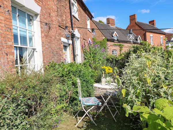 Crofts Annexe, Pet Friendly, With A Garden In Abbots Bromley - West Midlands