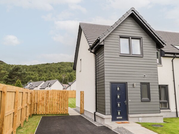 6 Bynack More, Family Friendly, With A Garden In Aviemore - Aviemore