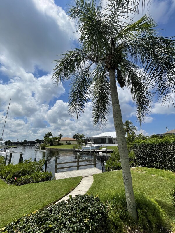 Punta Gorda Isles Home -Waterfront Canal,private Pool, Bird Section, Gulf Access - Punta Gorda, FL