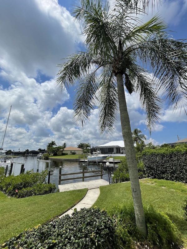Punta Gorda Isles Home -Waterfront Canal,private Pool, Bird Section, Gulf Access - Punta Gorda, FL