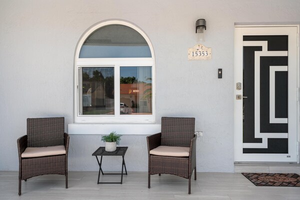 Oasis With Private Pool - Palmetto Bay, FL