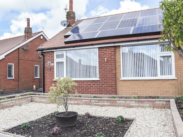 3 Bedroom Accommodation In Thornton-cleveleys, Near Blackpool - 블랙풀