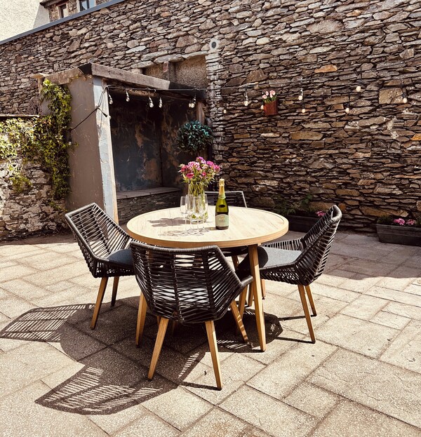 Cosy Cottage In The Heart Of Windermere - Dog Friendly Private Court Yard - Windermere