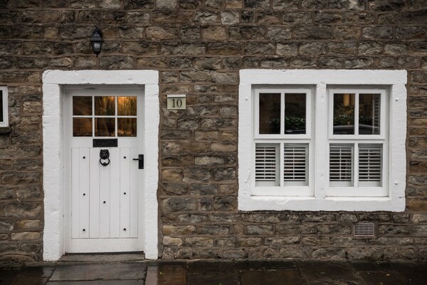 Number 10, Pet Friendly, Luxury Holiday Cottage In Whalley - Clitheroe