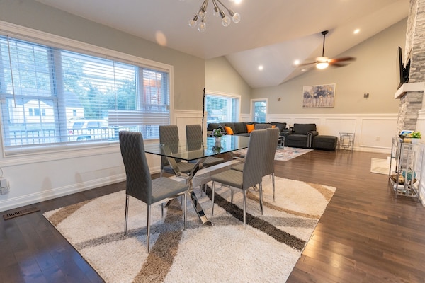 15 Mins From Phl International Airport - Modern Rancher Style Home In Chester Pa - Chester, PA