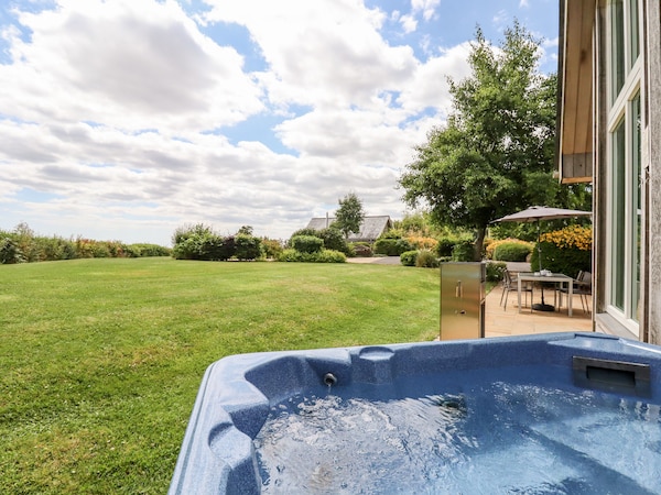 Swandown, 12 Kittwhistle, Family Friendly In Cricket St. Thomas - Dorset