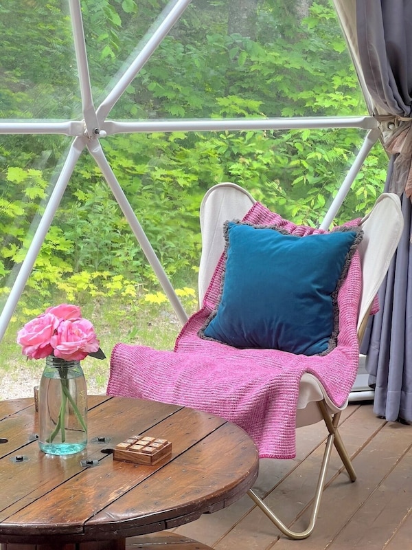 The Stargazer Geodome: Shabby Chic & Very Private - Ontario 60