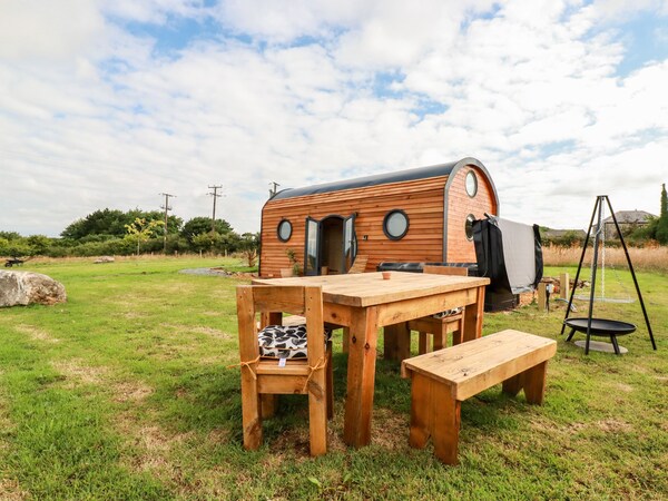 The Olju, Pet Friendly, Character Holiday Cottage In Ponsanooth - Redruth