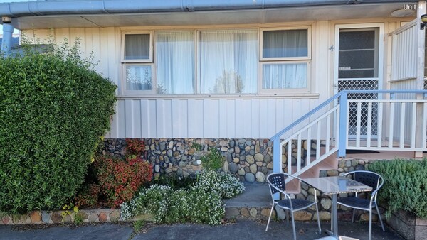 Close To Beach, Harbour Marina, Country Club, Golf Course, Restaurants, Cafes - Bermagui
