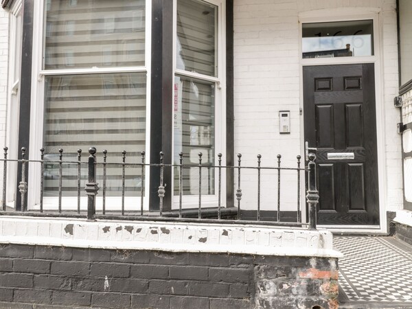 North Bay Retreat, Pet Friendly, With A Garden In Scarborough - Scarborough