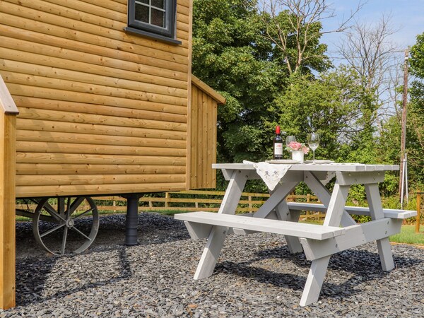 Rose, Romantic, Character Holiday Cottage, With A Garden In Illogan - Redruth