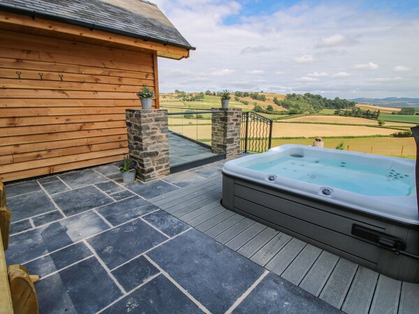 Llety Cariad, Pet Friendly, Luxury Holiday Cottage In Montgomery - Kerry