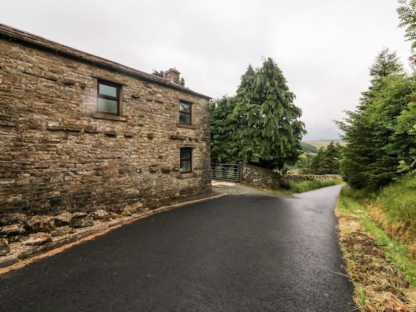 Garth Gill, Family Friendly, With Open Fire In Hawes - Hawes