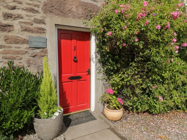 Greystones Cottage, Family Friendly, With A Garden In Crieff - Crieff