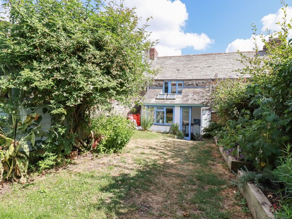 Gwynn Cottage, Pet Friendly, Country Holiday Cottage In St Mabyn - Bodmin