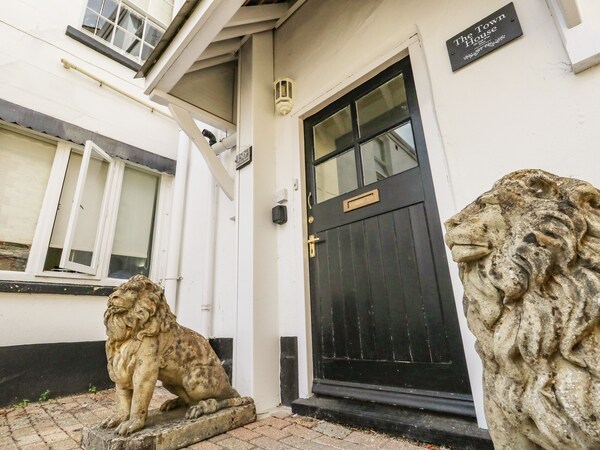 The Town House, Pet Friendly, Character Holiday Cottage In Dorchester - Weymouth