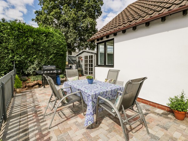Phocle Ridge, Pet Friendly, With Hot Tub In Ross-on-wye - Forest of Dean