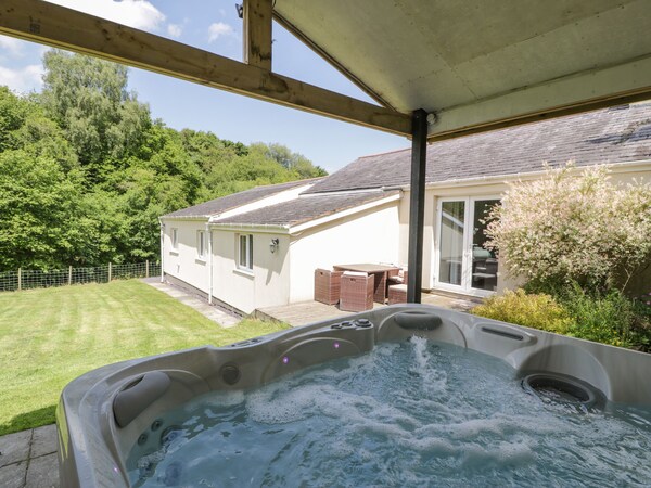Tan Y Ffordd, Pet Friendly, Character Holiday Cottage In Llanrwst - Snowdonia National Park