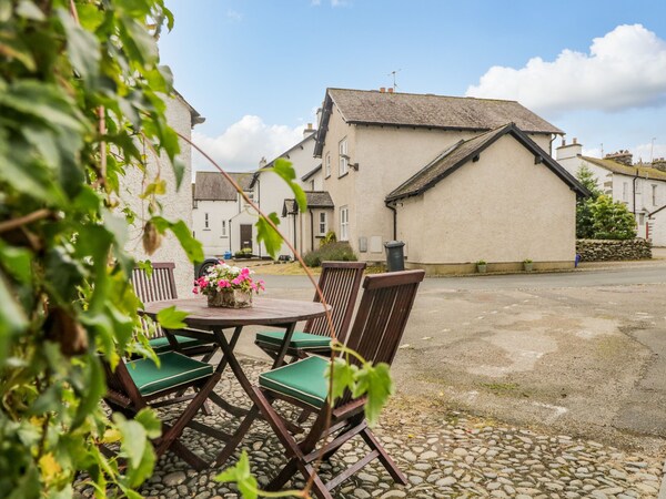 Columbine Cottage, Pet Friendly, With A Garden In Hawkshead - Coniston