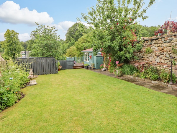Eden Cottage, Pet Friendly, With Open Fire In Appleby-in-westmorland - Appleby-in-Westmorland