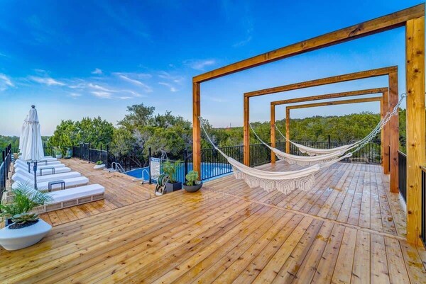 El Nopal | Pet-friendly Tipi + Pool Access - Dripping Springs, TX