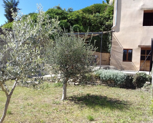 "Carlota"maison Semi -Troglodyte A 200m De Toutes Commodités - Malaucène