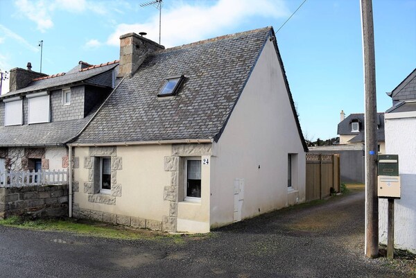 Maison De Pêcheur Avec Wifi Terrasse à 450m De La Plage à Tregastel - Trégastel