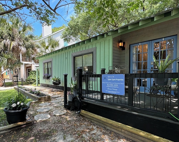 Grace Cottage 6min Walk To Beach, Lots Of Amenities - Tybee Island, GA