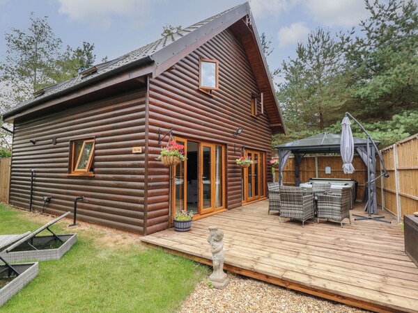 Little Lodge, Romantic, Character Holiday Cottage In King's Lynn - Cambridgeshire