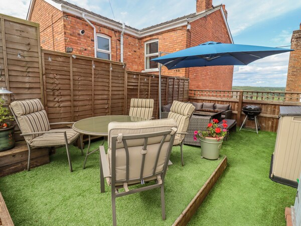Corner House, Pet Friendly, With A Garden In Cinderford - Cotswolds