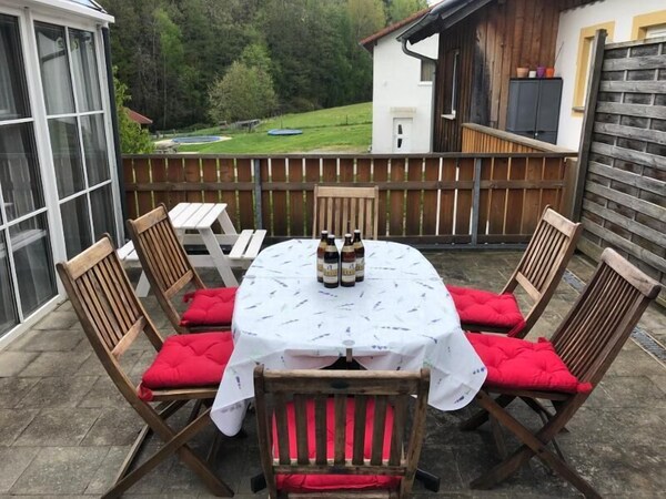 Cozy Four-room Vacation Apartment For Up To 6 People With Sunny Terrace And Balcony - Cham